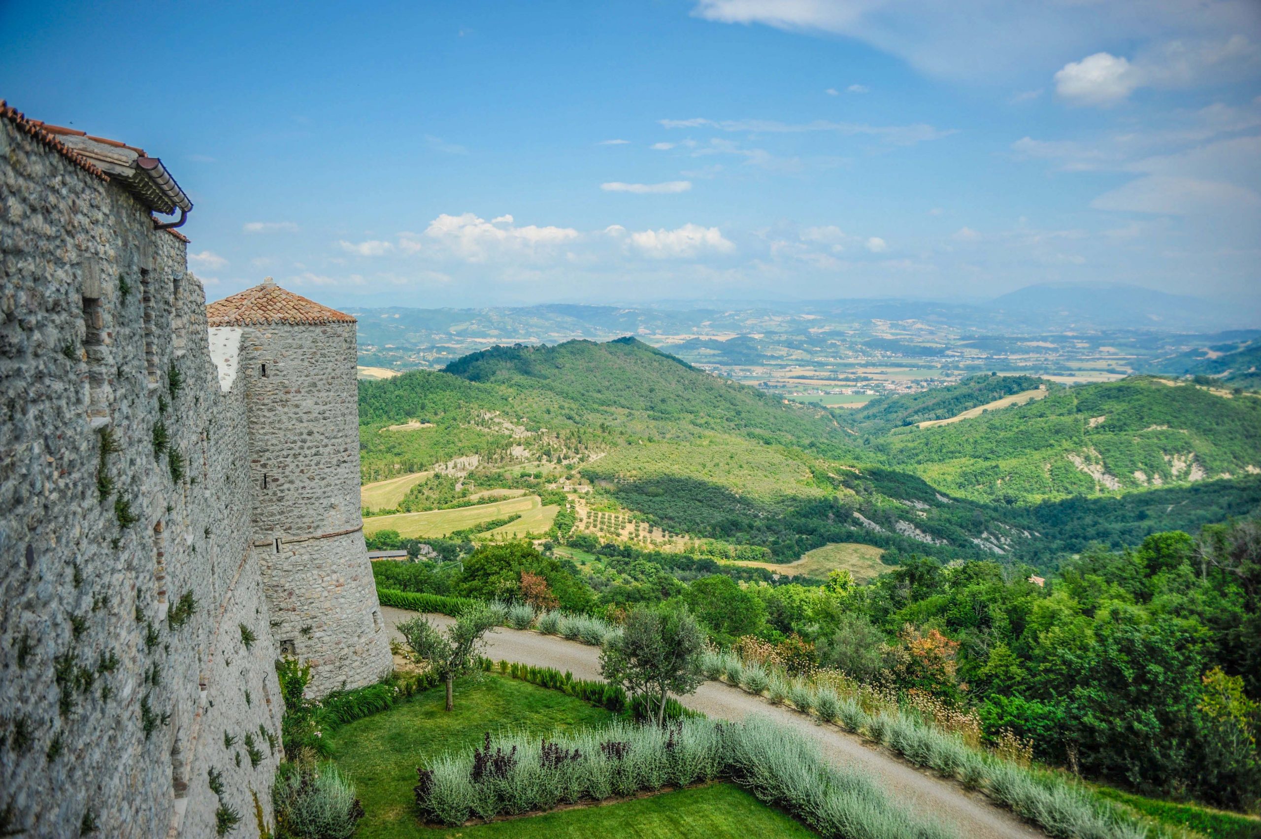 Journey through the towns of Umbria in Italy - Luxury Villas & Private ...
